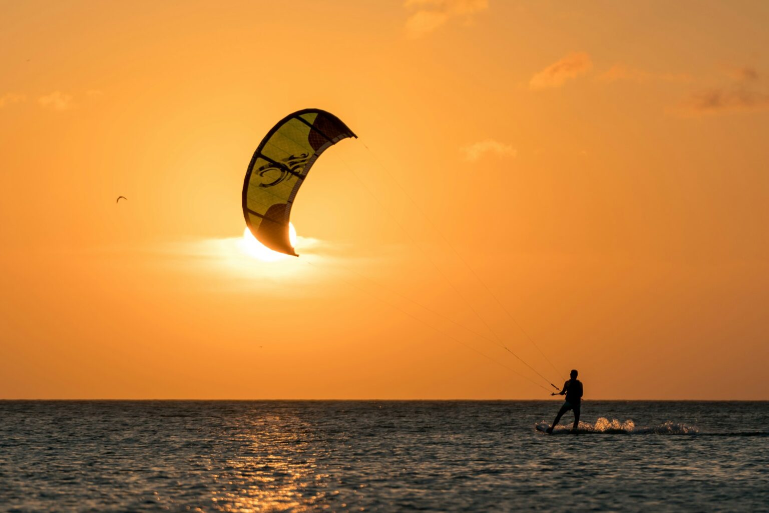 Kite Surfer's Heroic Rescue Caught on Camera Sparks Joy - :) Healthy ...